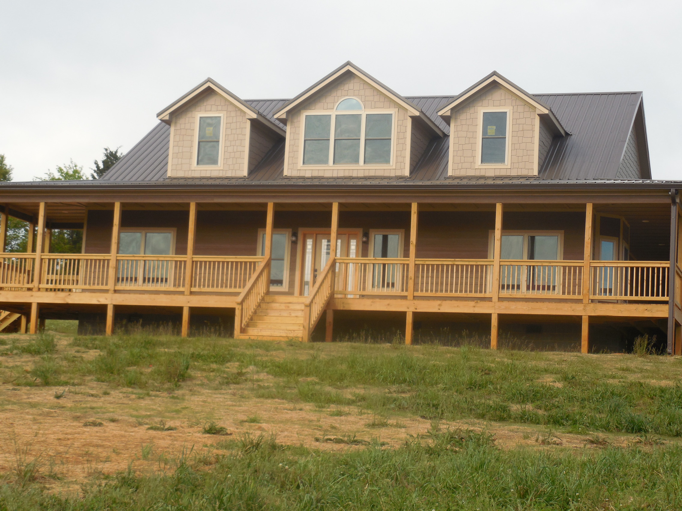 Customs Farm House & Barndominium – Edge Engineering